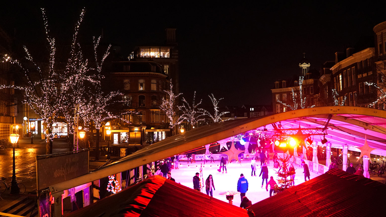 Floating Ice Rink Leiden The Netherlands - beamZ